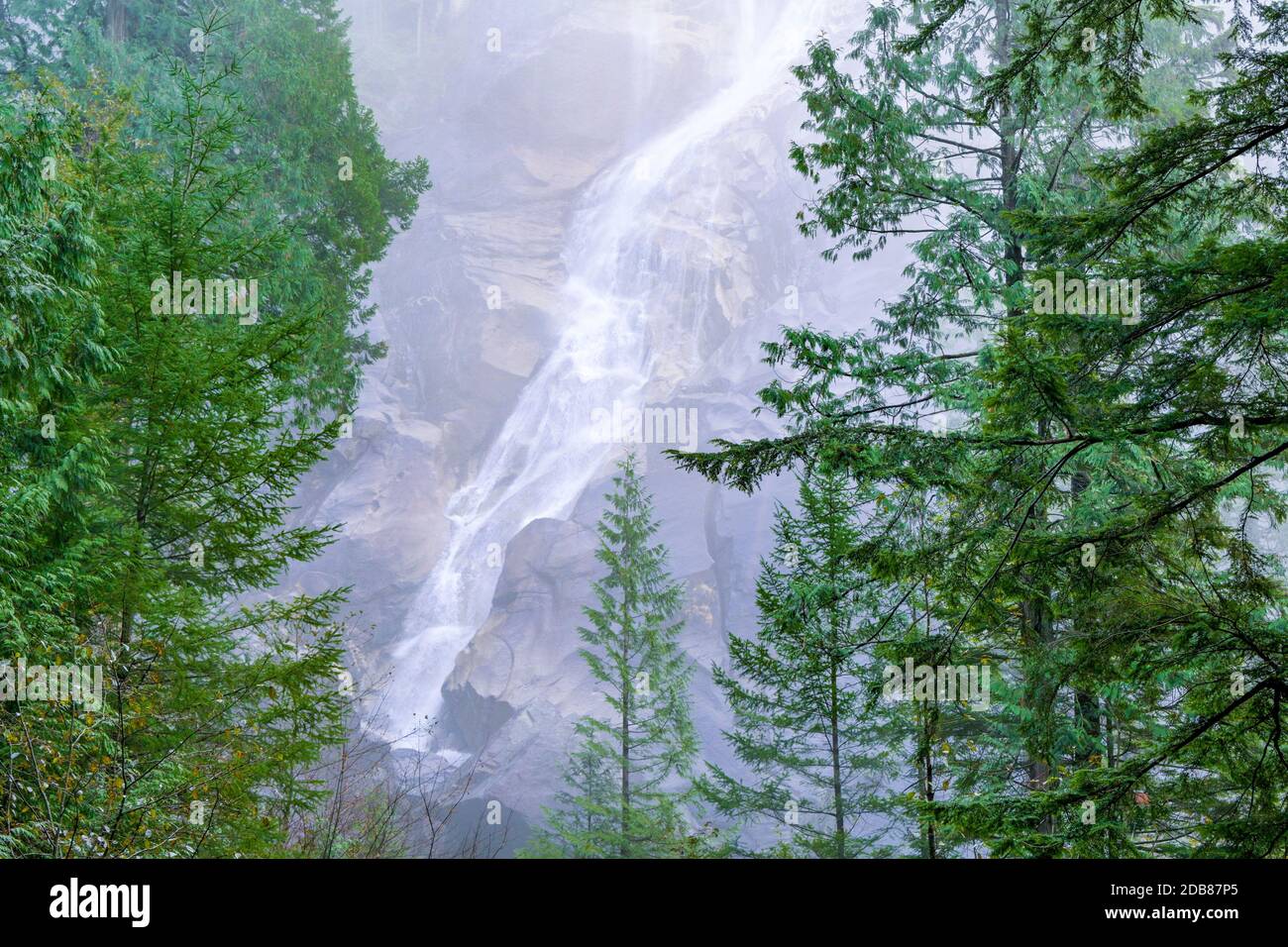 Waterfall, Shannon Falls Provincial Park, British Columbia, Canada ...