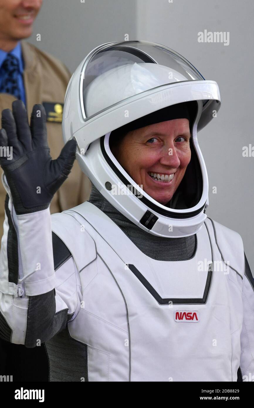 Nasa astronaut shannon walker hi-res stock photography and images - Alamy