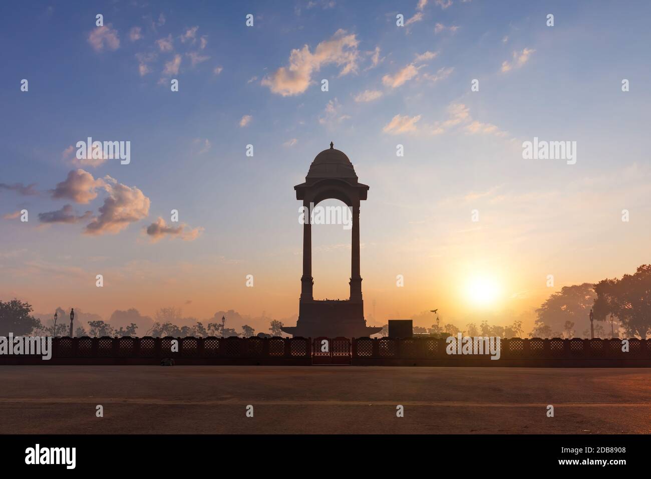 India Gate Canopy, New Delhi, beautiful sunset view Stock Photo - Alamy