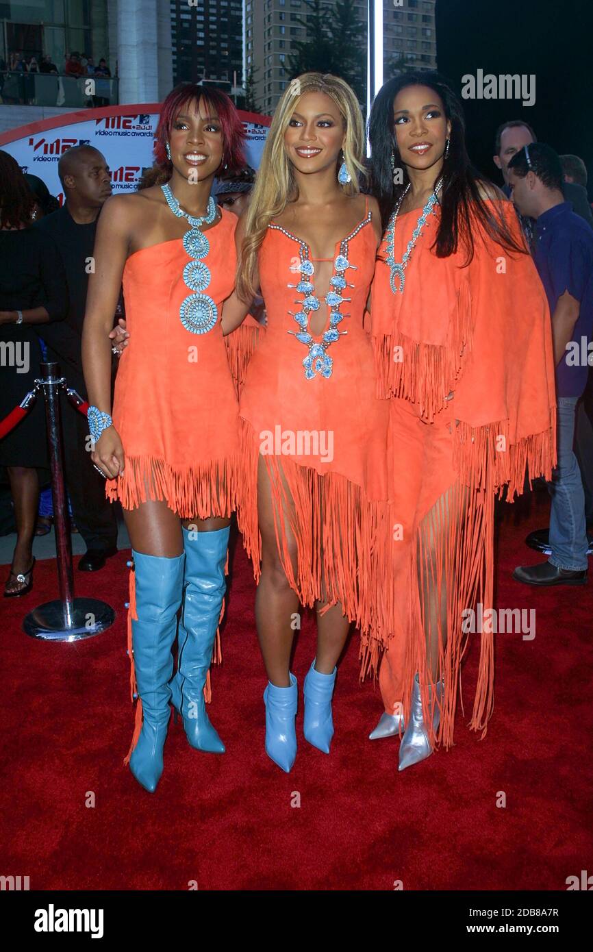 Kelly Rowland, Beyoncé Knowles and Michelle Williams of Destiny's Child ...