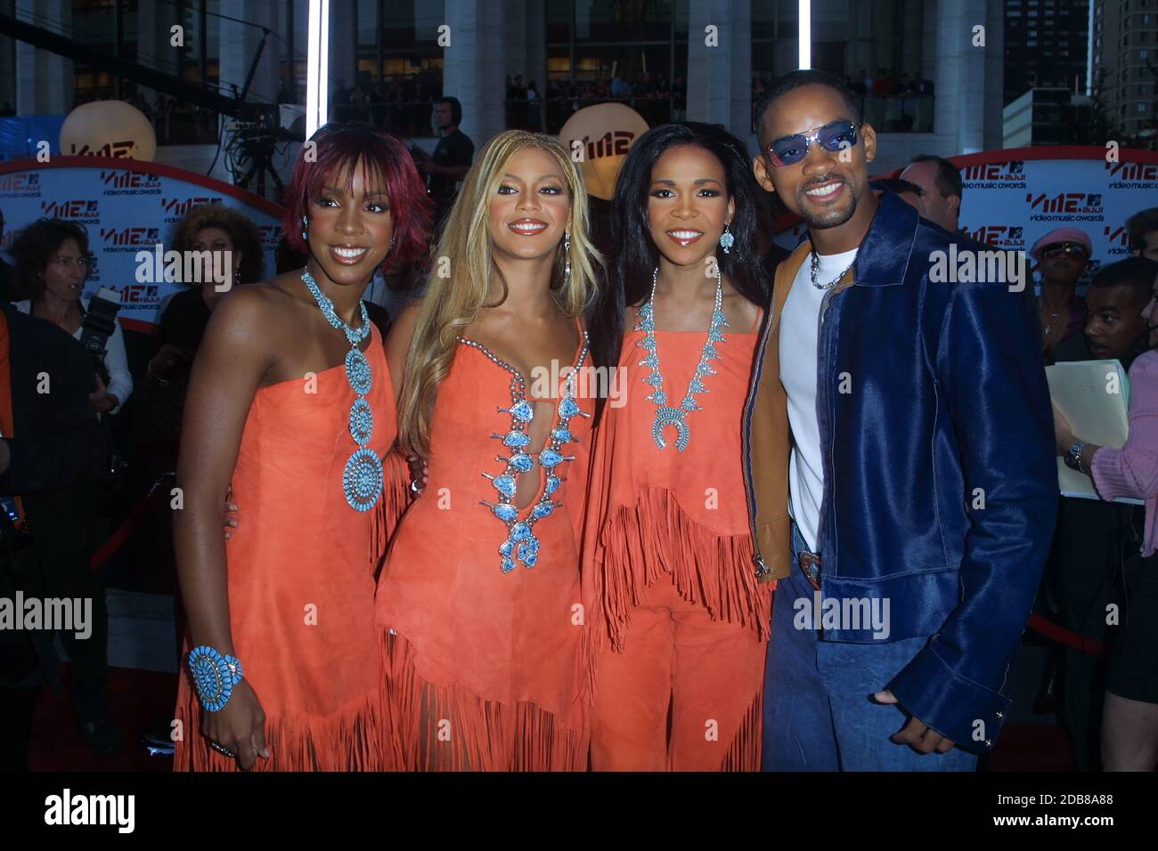 Destiny's Child and Will Smith arriving at the 2001 MTV Video Music ...