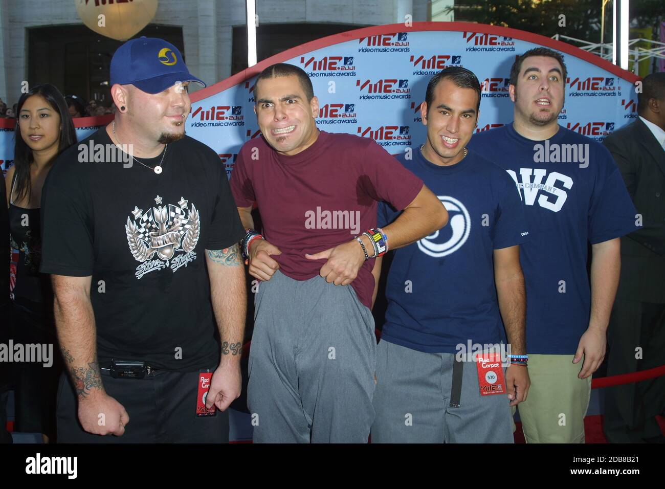 Alien Ant Farm arriving at the 2001 MTV Video Music Awards held at the ...
