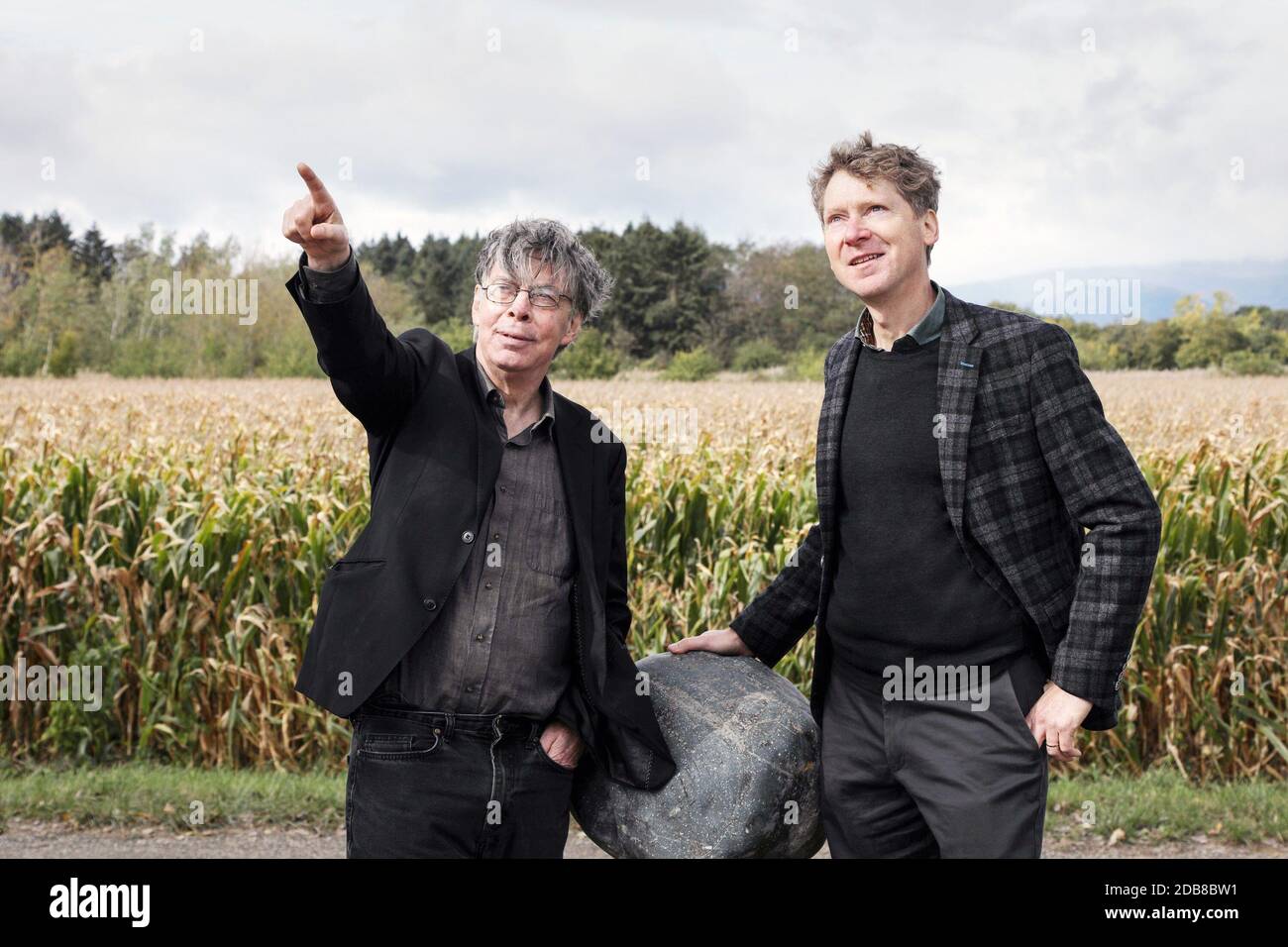 FIREBALL: VISITORS FROM DARKER WORLDS, from left: Simon Schaffer from ...