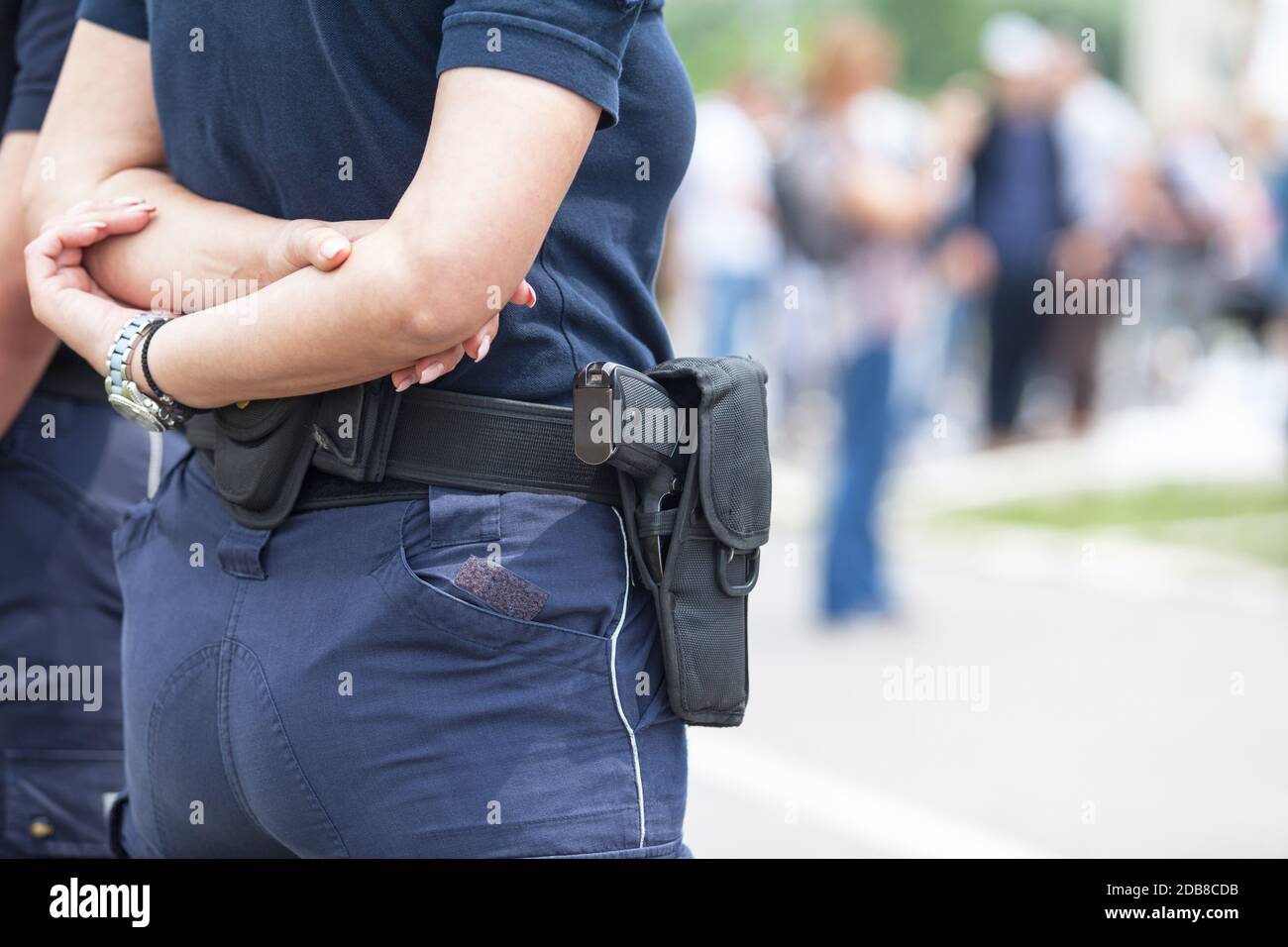Female police officer on duty Stock Photo - Alamy