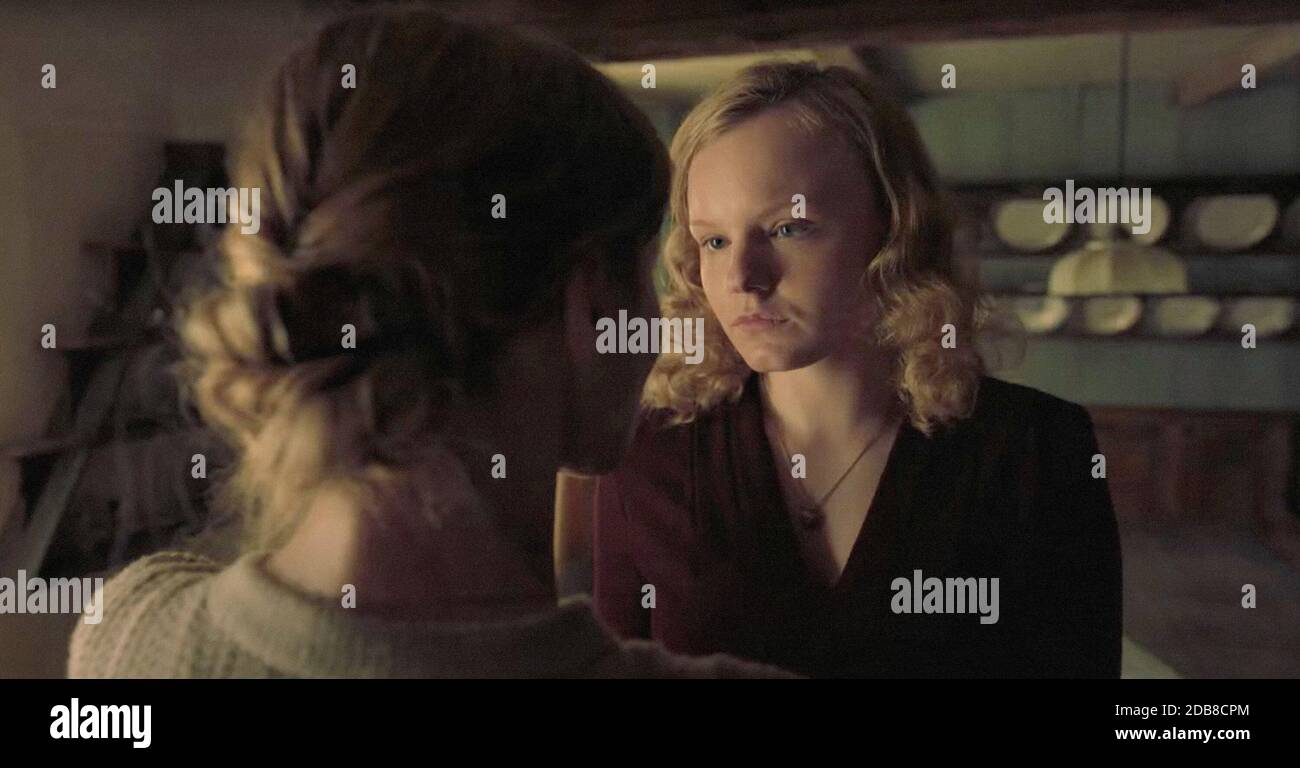 THE GERMAN LESSON, (aka DEUTSCHSTUNDE), from left: Sonja Richter, Maria ...