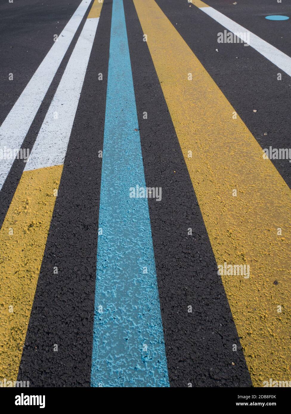 Yellow pedestrian walkway painted on hi-res stock photography and ...