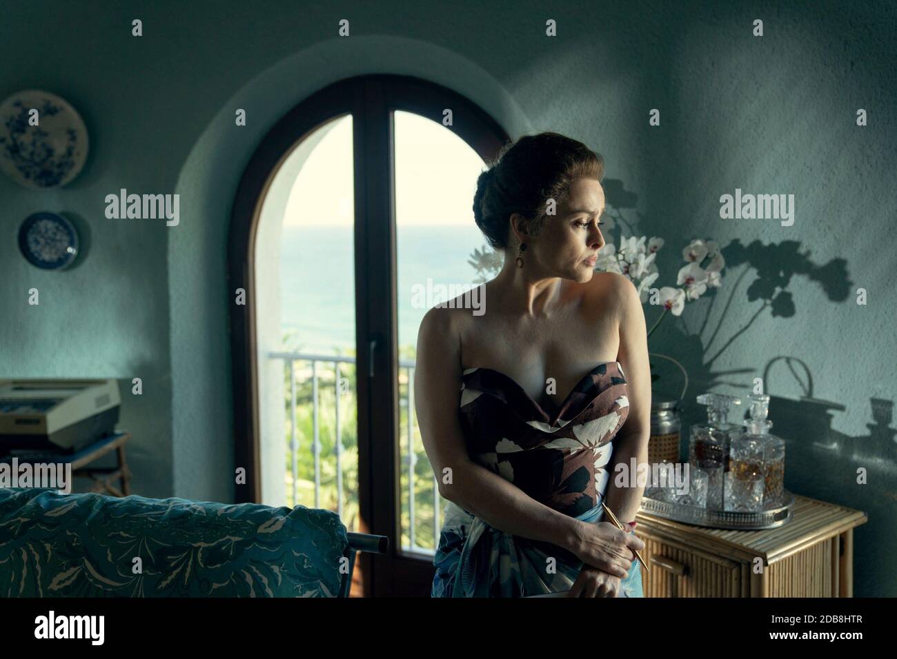 THE CROWN, Helena Bonham Carter as Princess Margaret, (Season 4, ep ...