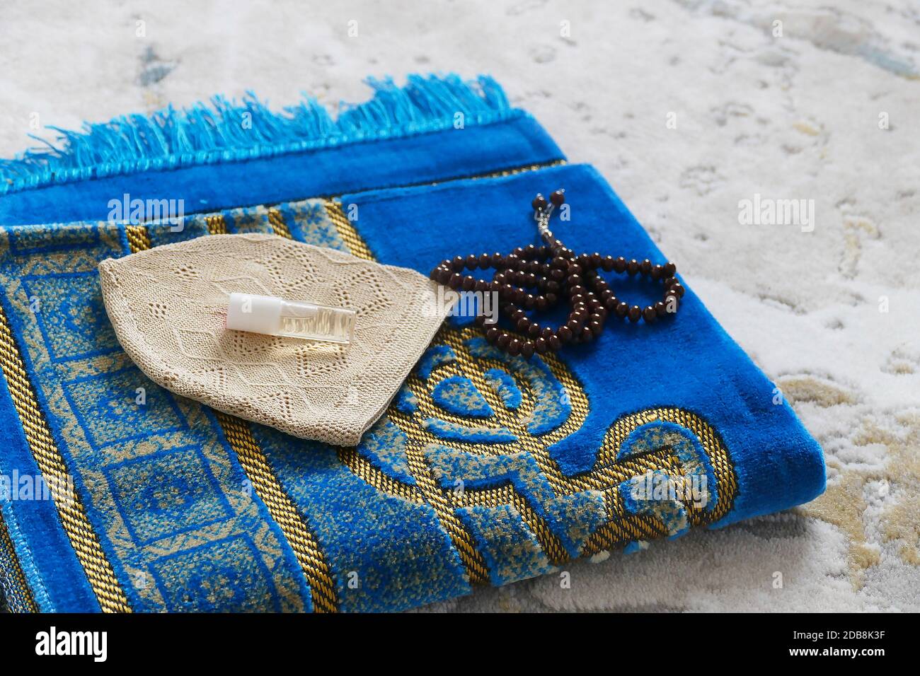 worship materials used by Muslims, prayer beads prayer rugs and ...