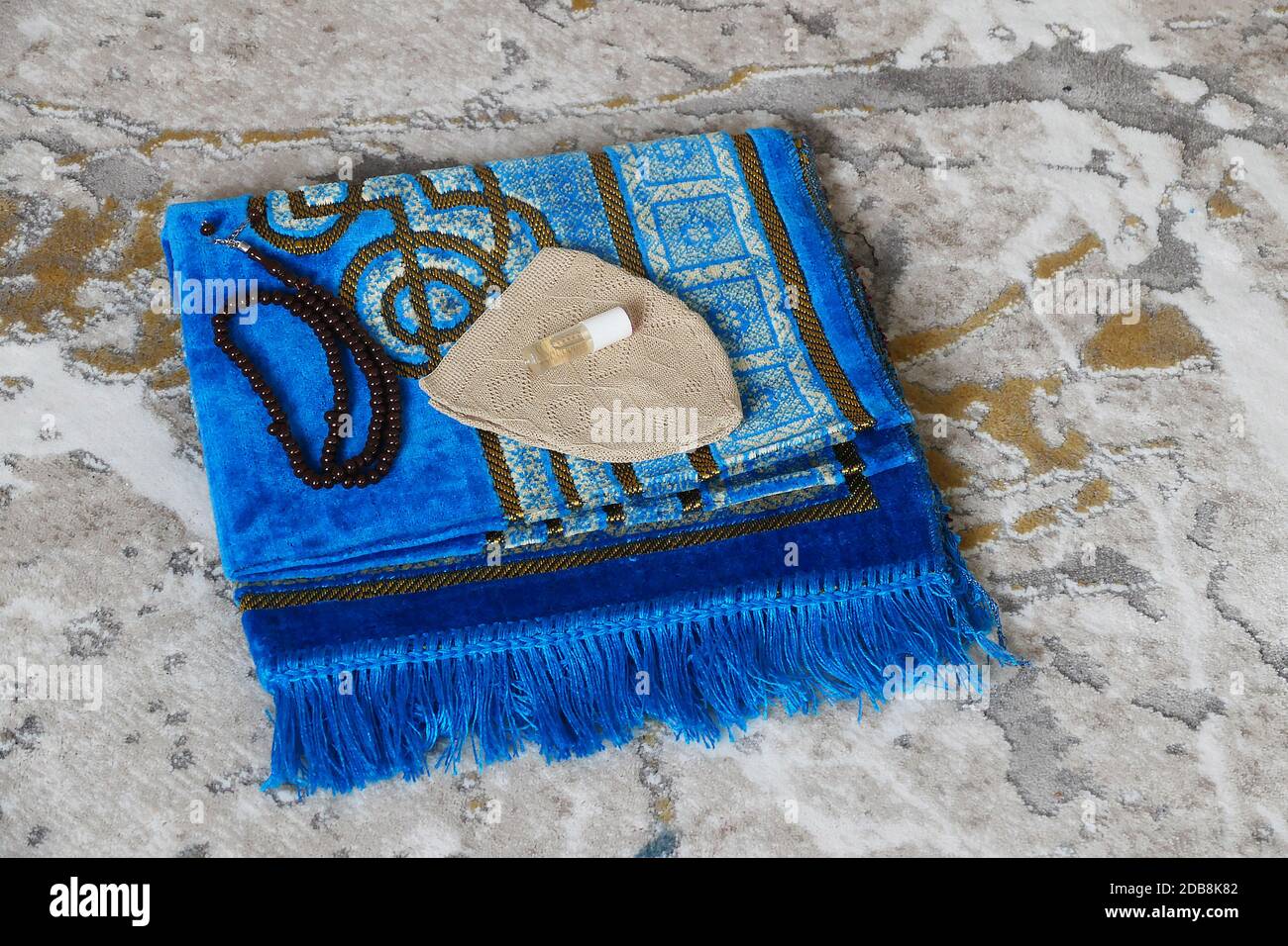 worship materials used by Muslims, prayer beads prayer rugs and ...