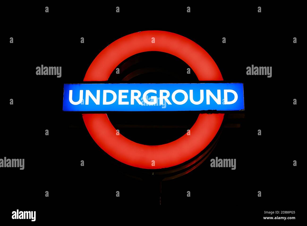 London Underground Logo High Resolution Stock Photography and Images ...