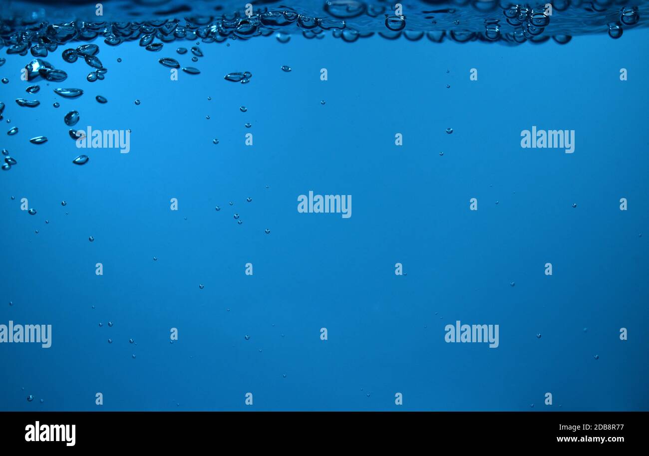 Bubble under water back hi-res stock photography and images - Alamy