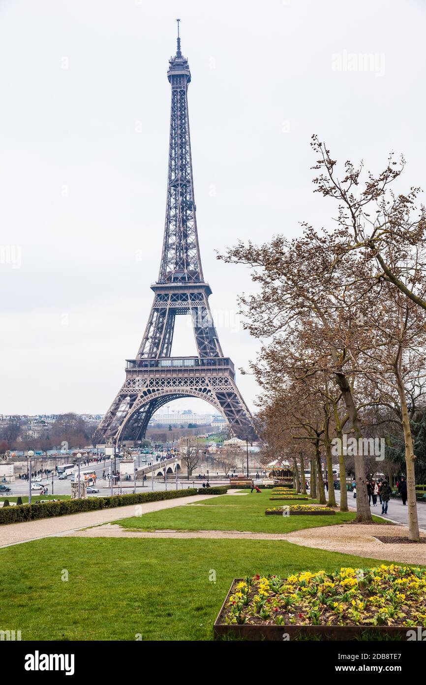 The famous Tour Eiffel at the end of winter Stock Photo - Alamy