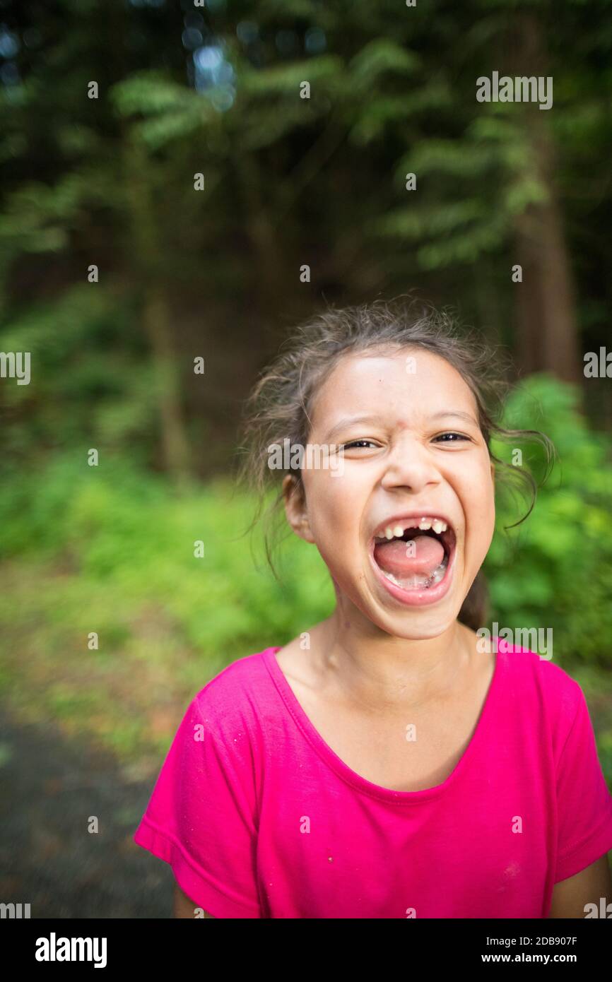 Screaming kids hi-res stock photography and images - Alamy