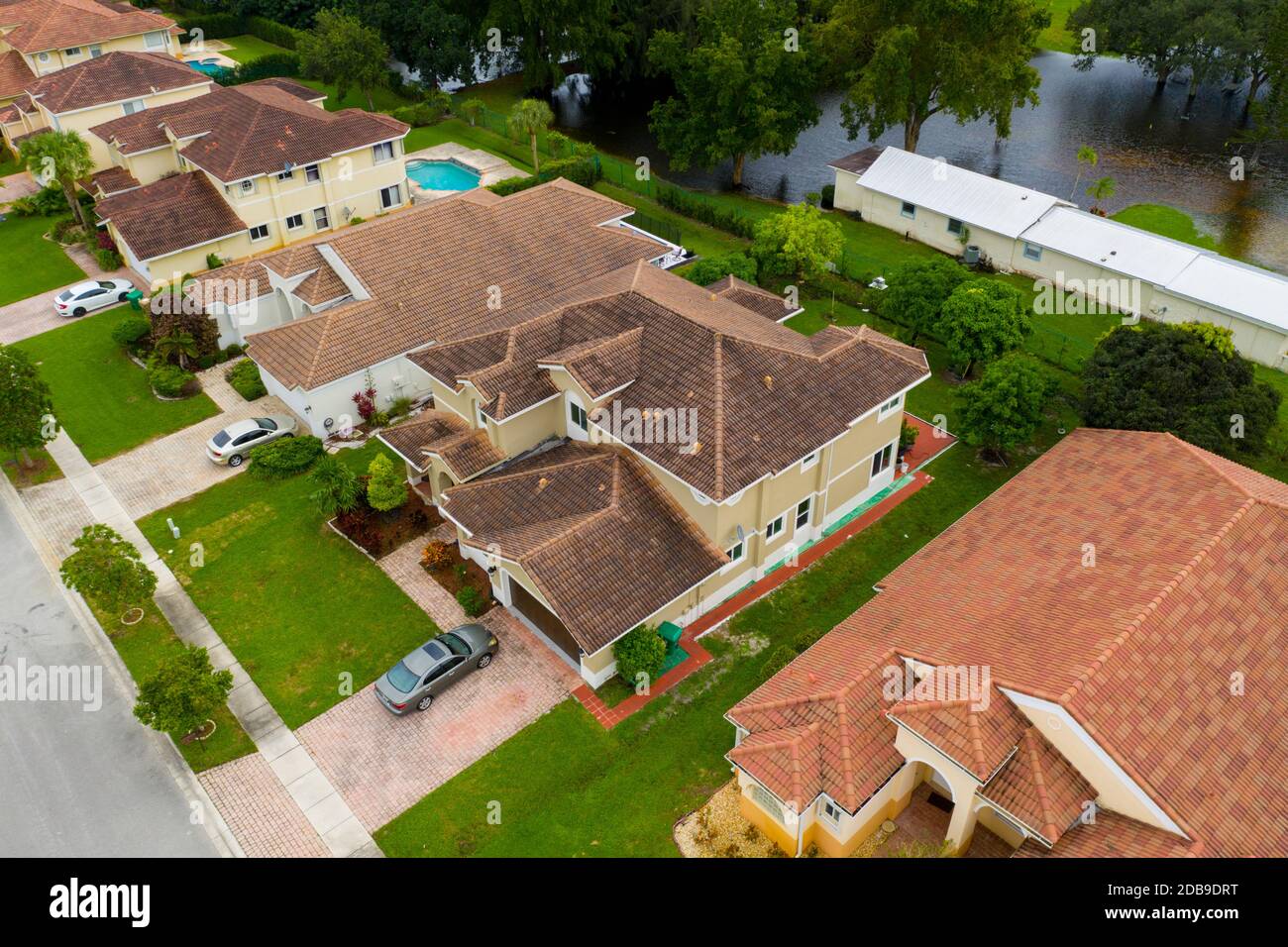 Aerial real estate photo single family homes Stock Photo - Alamy