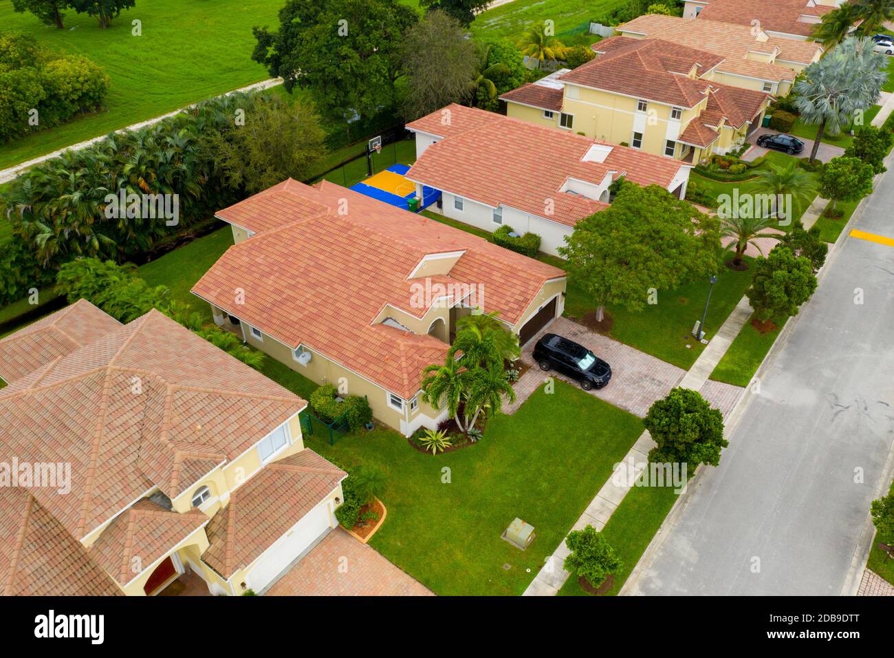 Aerial real estate photo single family homes Stock Photo - Alamy