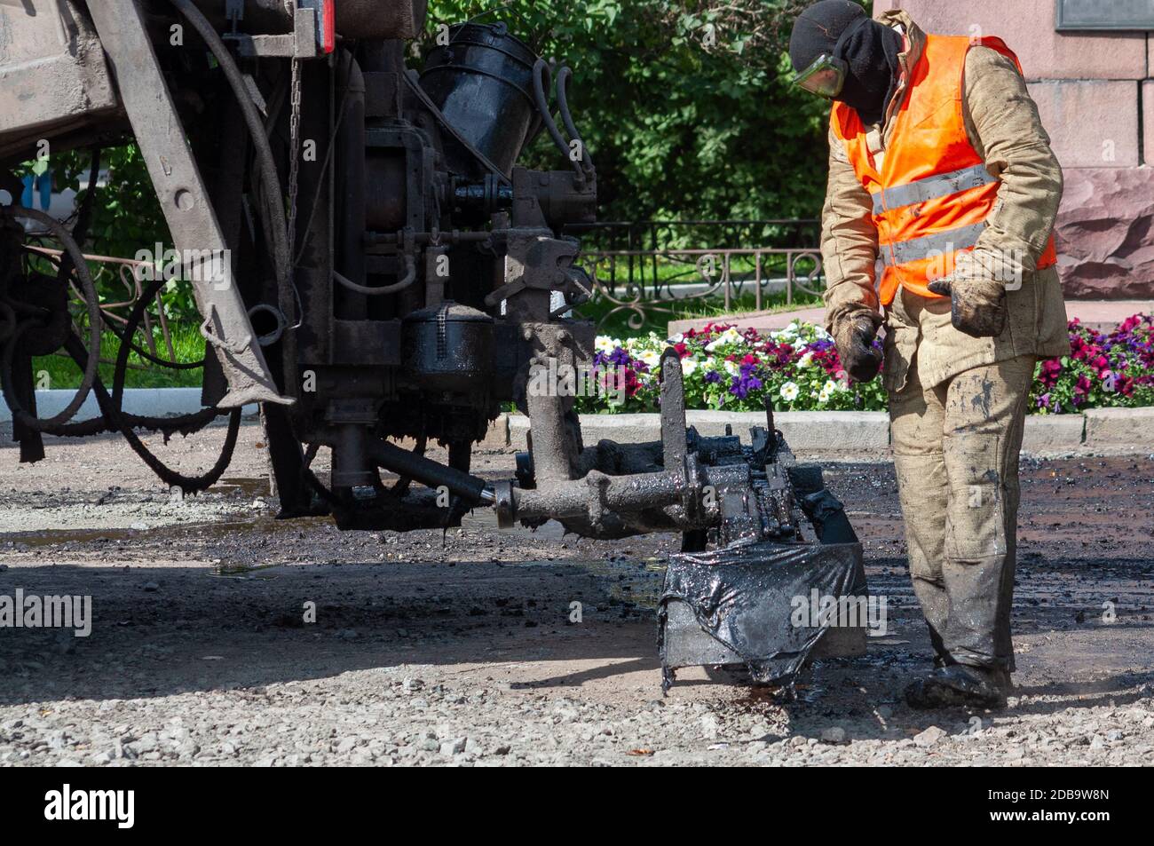Process manual laying paving hi-res stock photography and images - Alamy