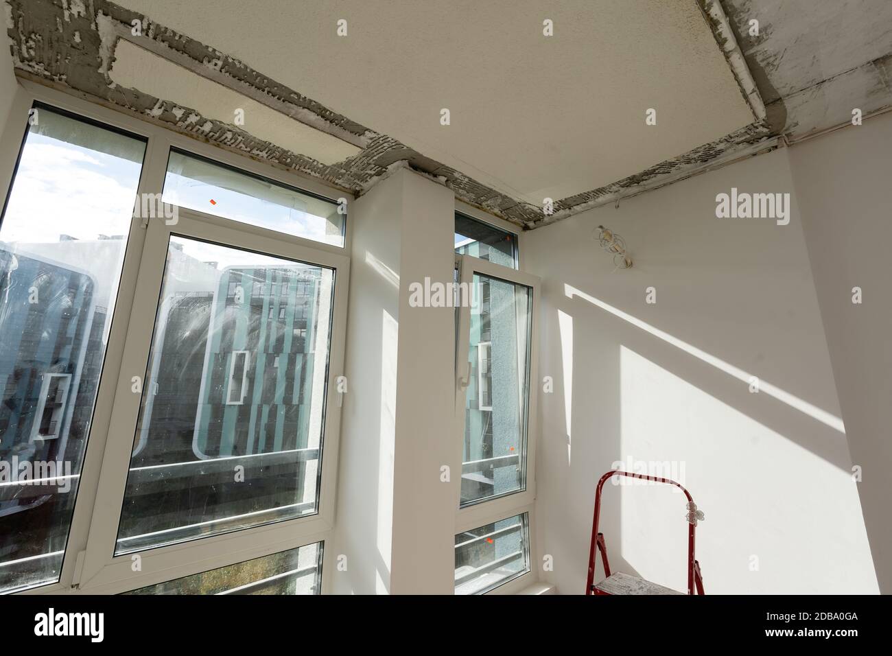 Installation of ceiling of gypsum board Stock Photo - Alamy