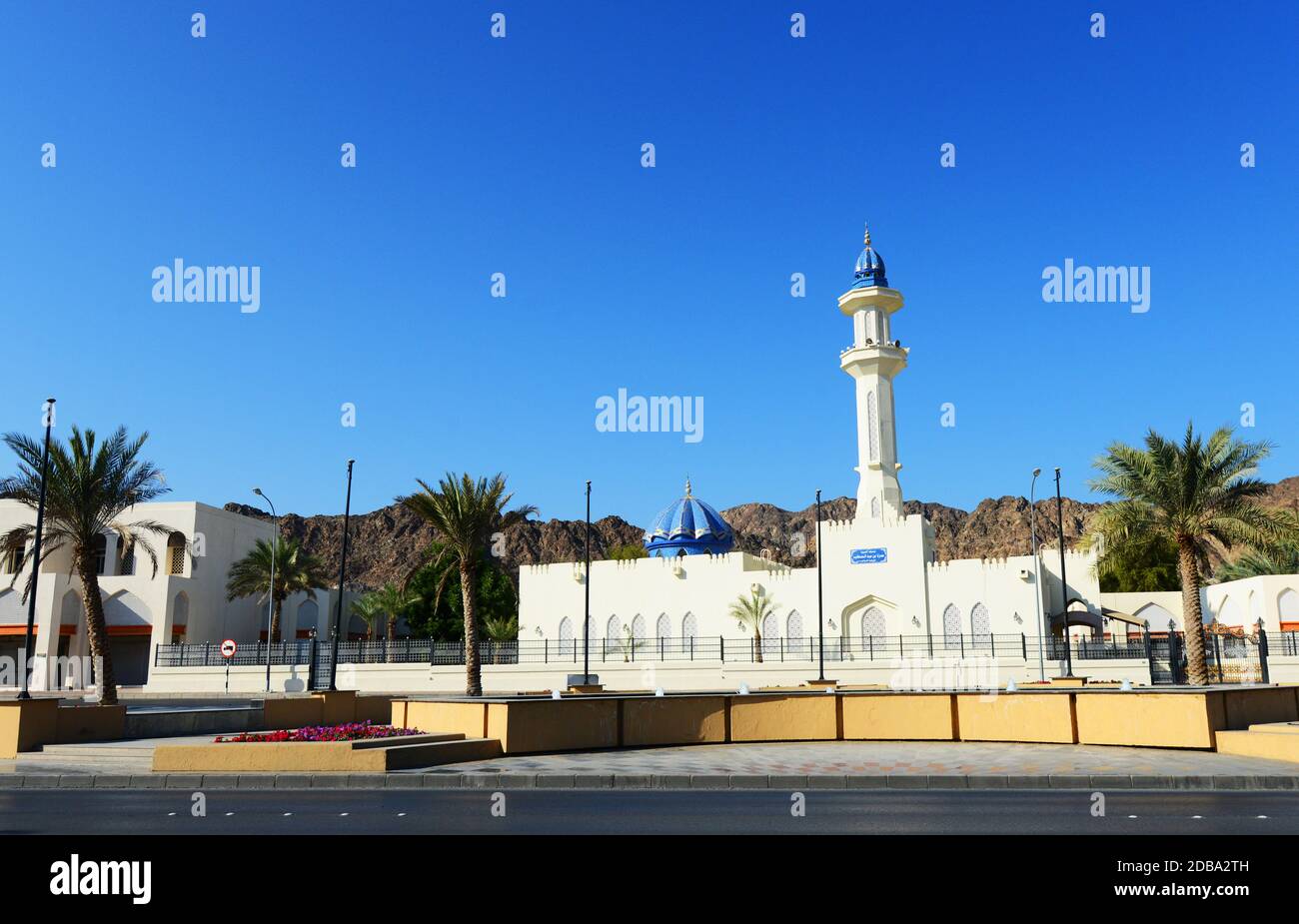 Qurum masjid hi-res stock photography and images - Alamy