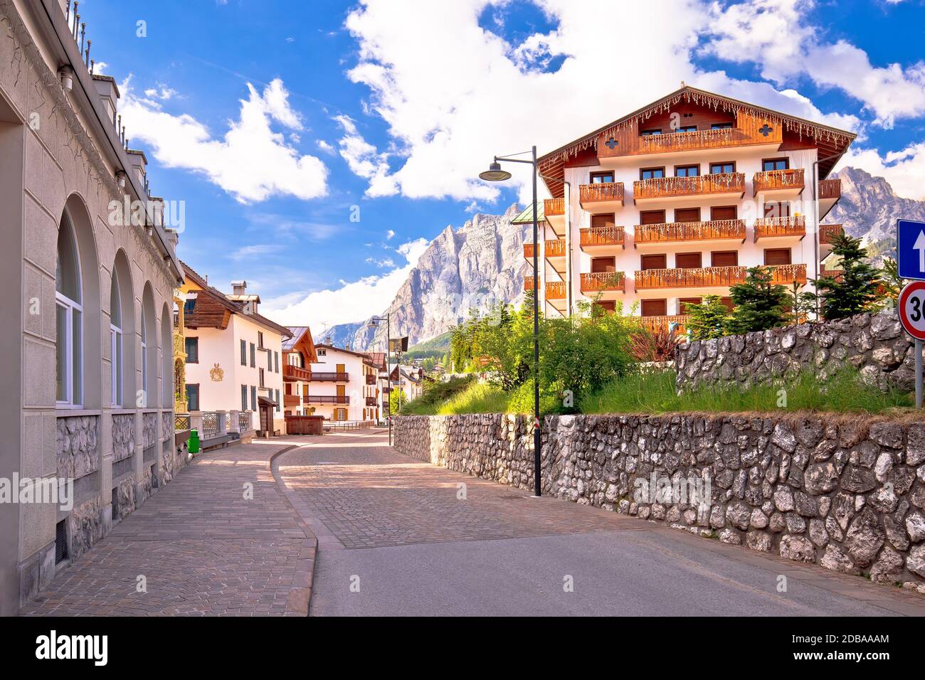 Cortina ampezzo street alps hi-res stock photography and images - Alamy