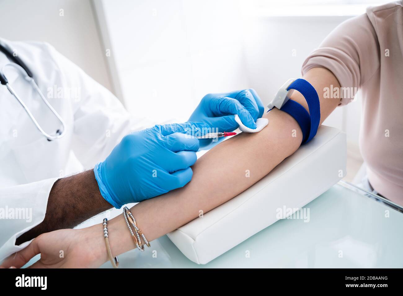 Blood draw african hi-res stock photography and images - Alamy