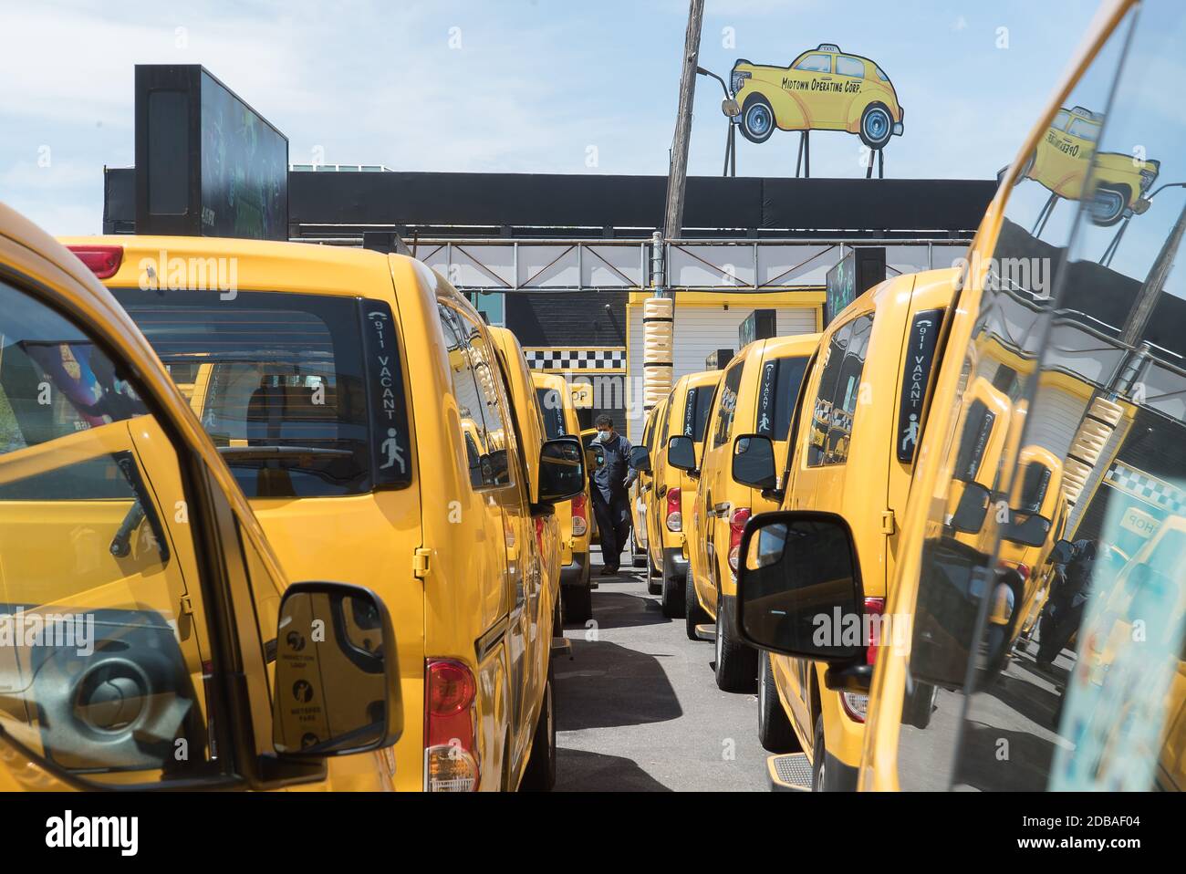 Taxi cab shelter hi-res stock photography and images - Alamy