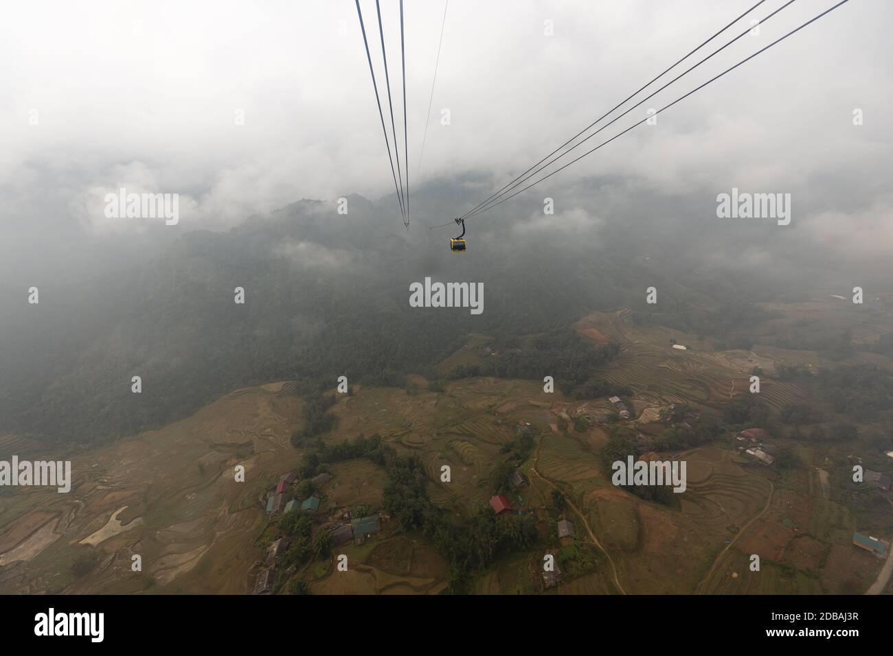 Fansipan mountain cable car hi-res stock photography and images - Alamy