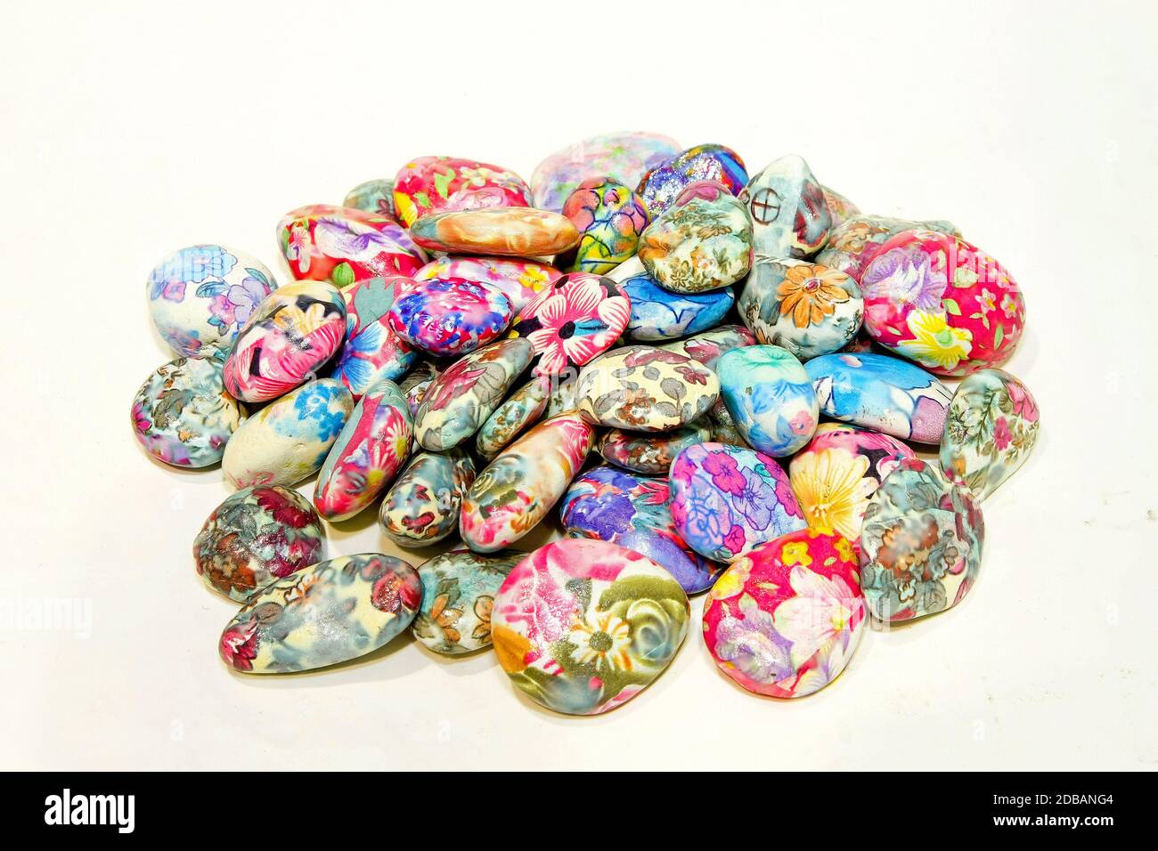 Hand painted pebbles hi-res stock photography and images - Alamy