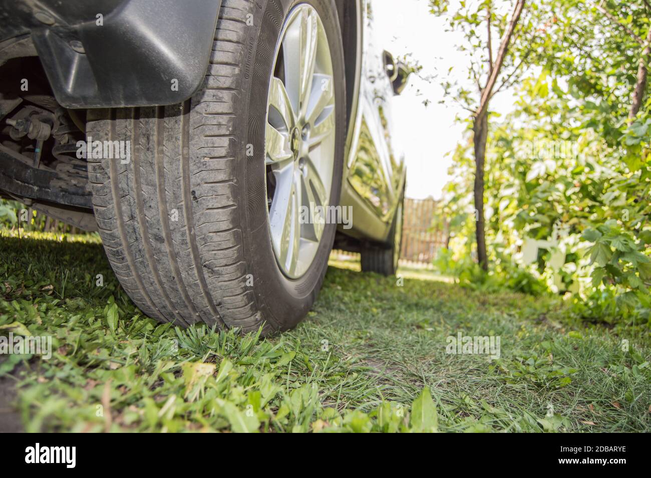 Car Parking On Grass High Resolution Stock Photography and Images - Alamy