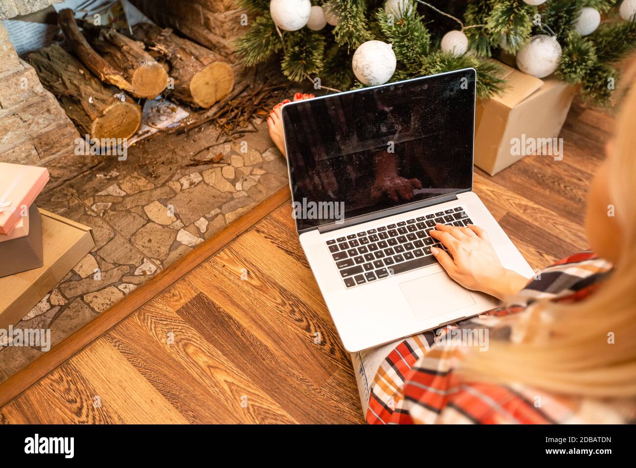 laptop and christmas tree in an old wooden house Stock Photo - Alamy