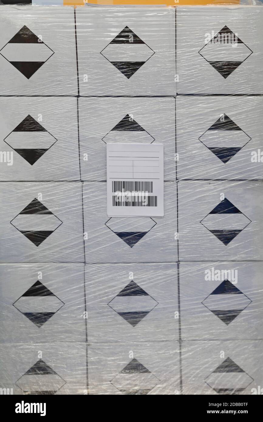 Barcode Label at Pallet With Boxes Cargo Stock Photo - Alamy