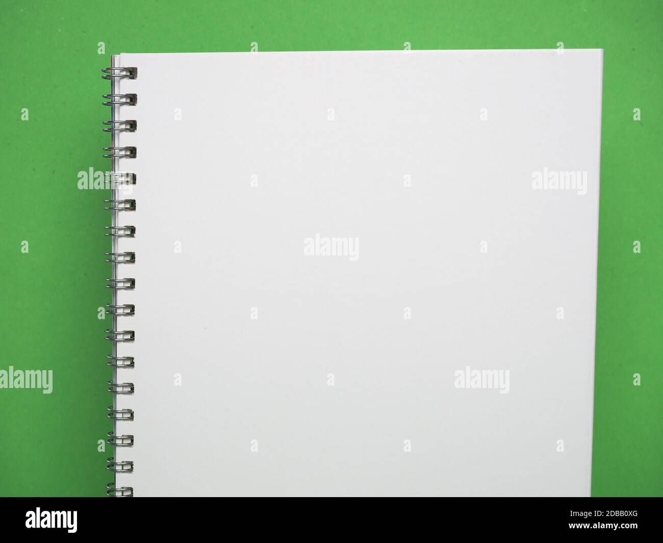 blank white note pad page with copy space Stock Photo - Alamy