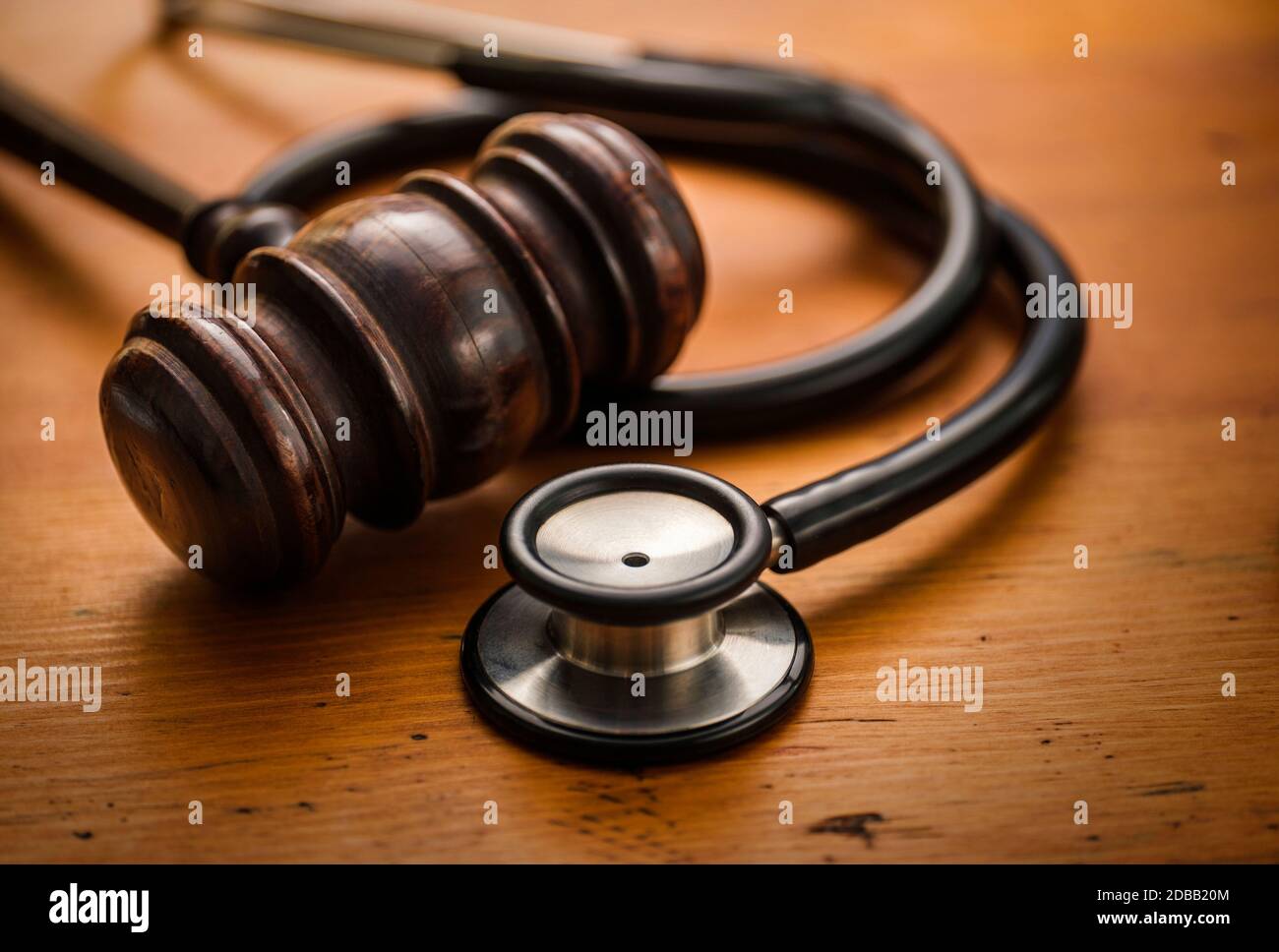 Gavel and stethoscope hi-res stock photography and images - Alamy