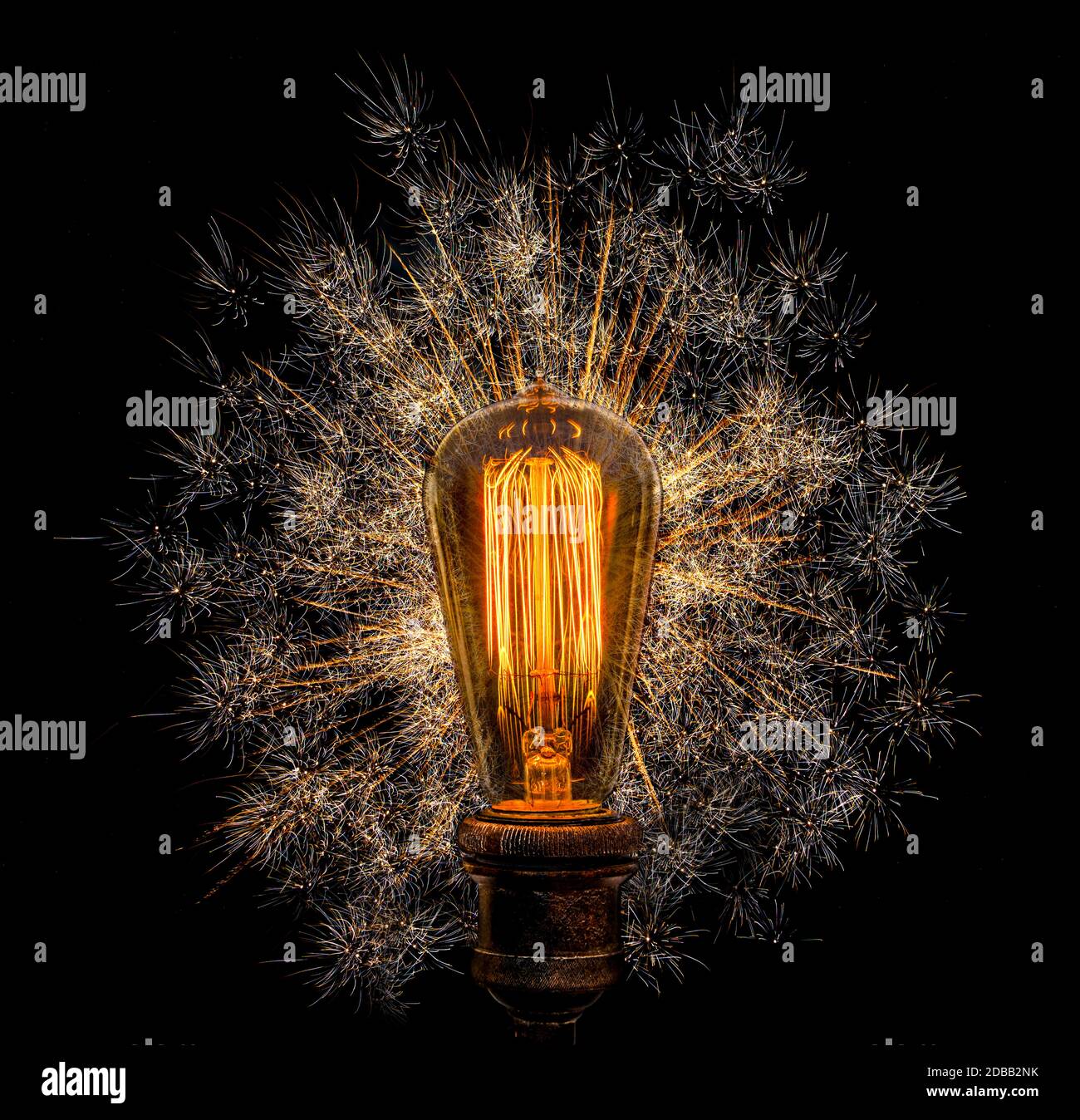 Edison light bulb hi-res stock photography and images - Alamy