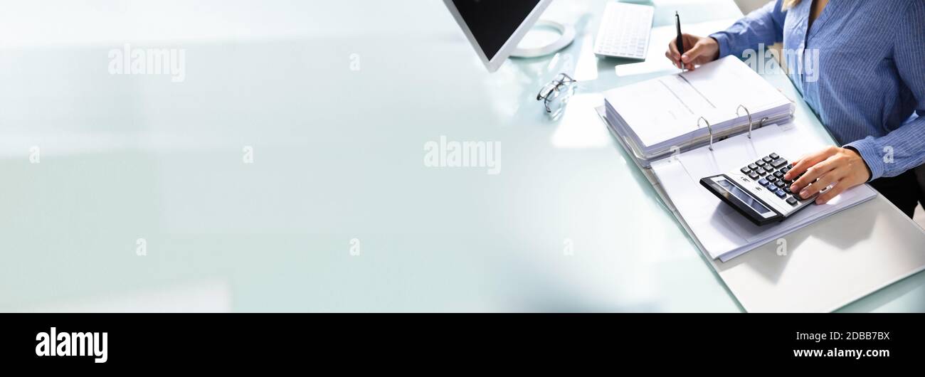 Accountant calculating electronic invoice hi-res stock photography and ...