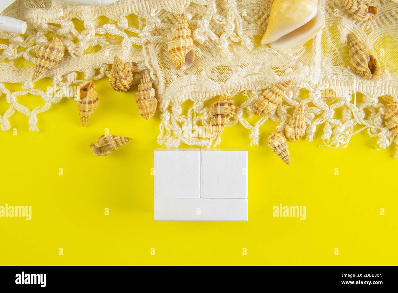 Build up of shells hi-res stock photography and images - Alamy