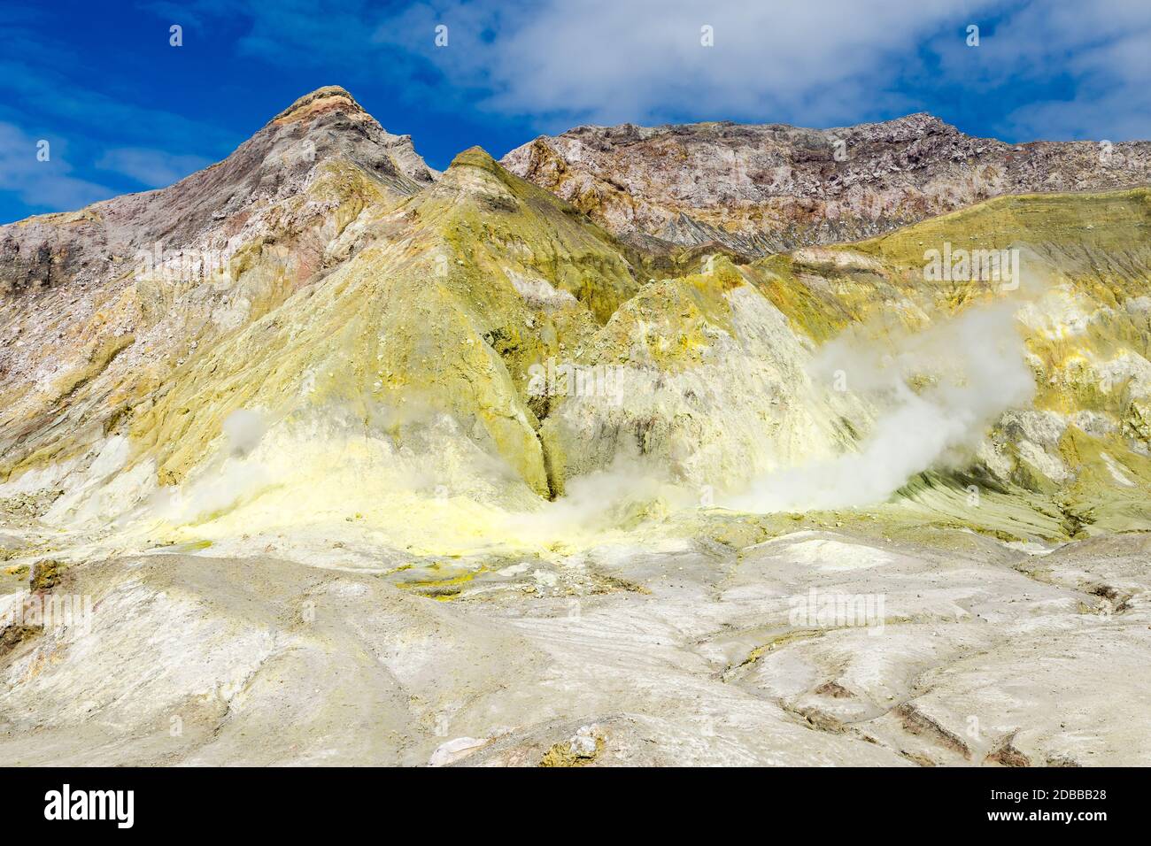 Active Volcano at White Island New Zealand. Volcanic Sulfur Crater Lake ...
