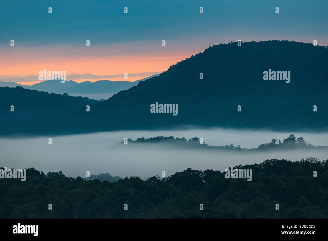 Aerial view photos hollow photos hi-res stock photography and images ...