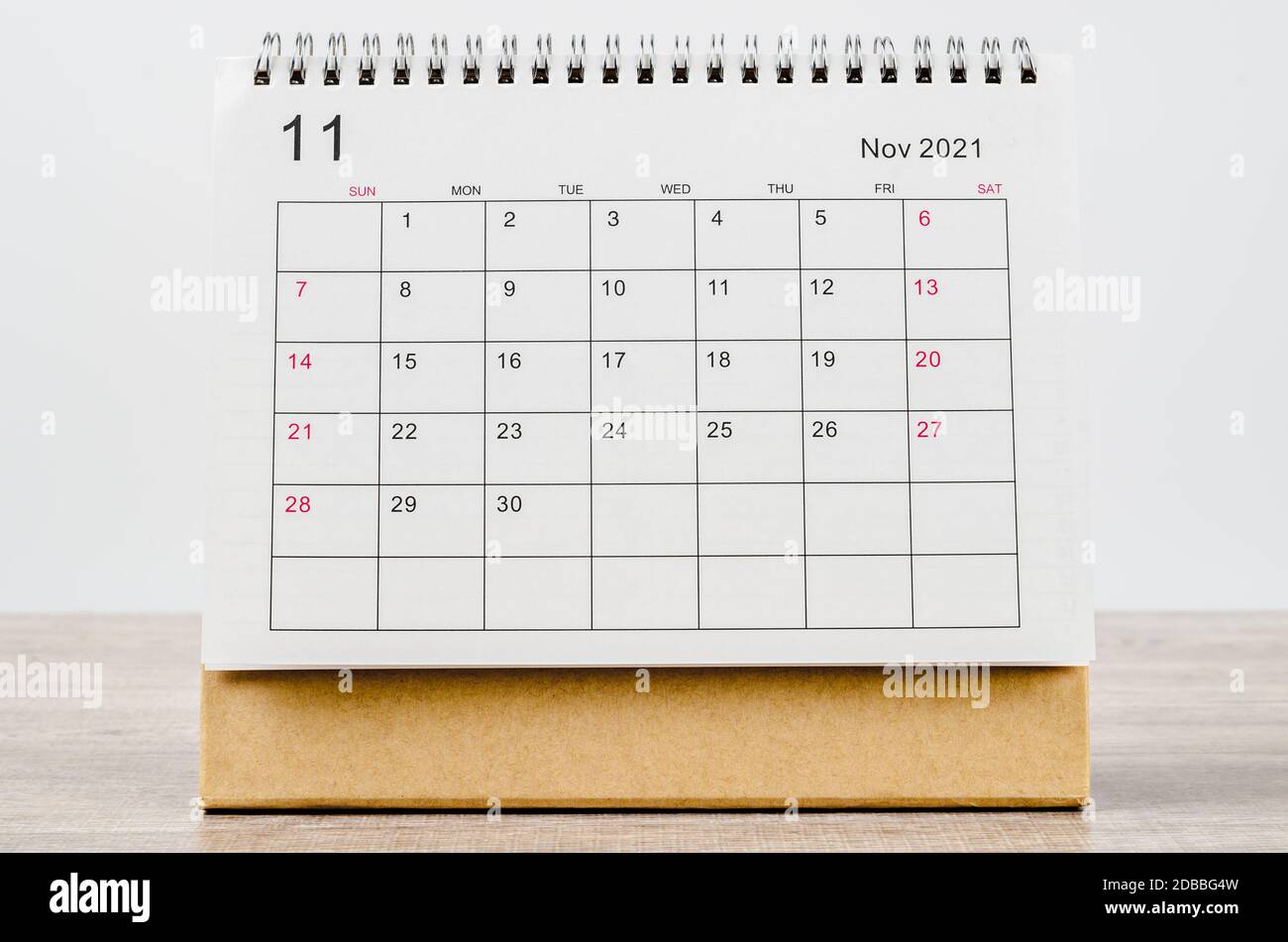 November 2021 Calendar desk for organizer to plan and reminder on ...