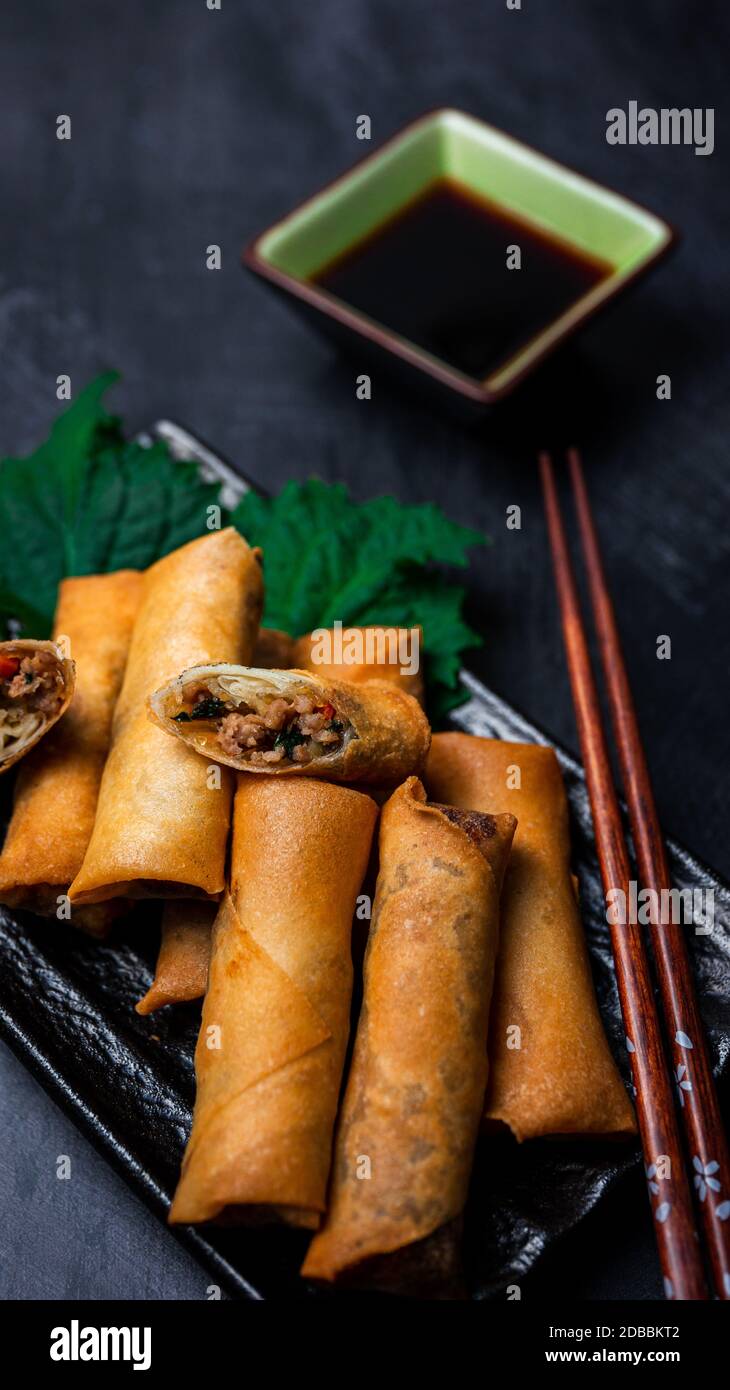 Vietnamese spring roll hi-res stock photography and images - Alamy