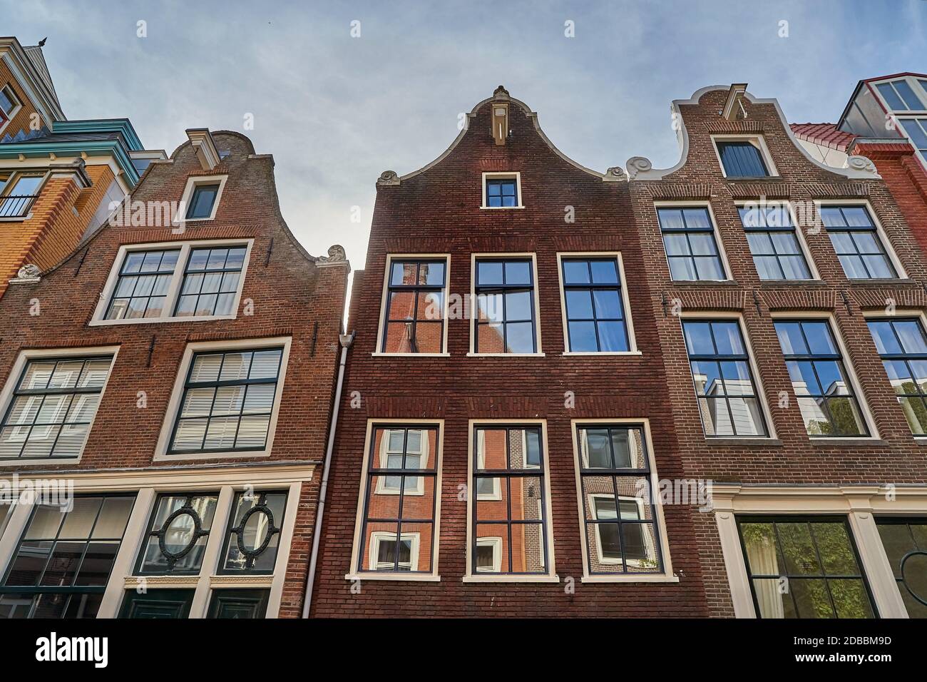 Typical architecture of houses in Amsterdam Stock Photo - Alamy