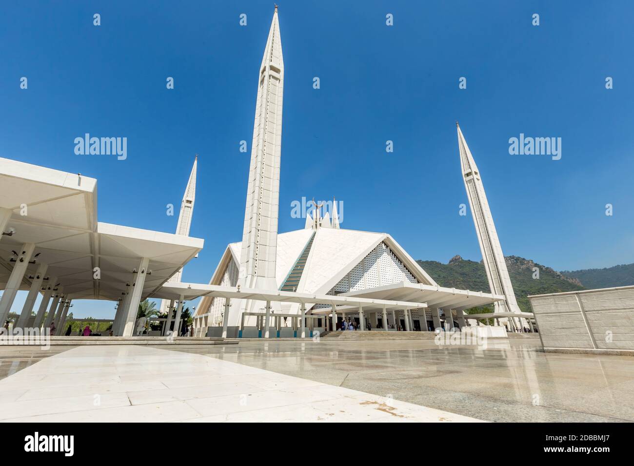 Faisal masjid in islamabad city hi-res stock photography and images - Alamy