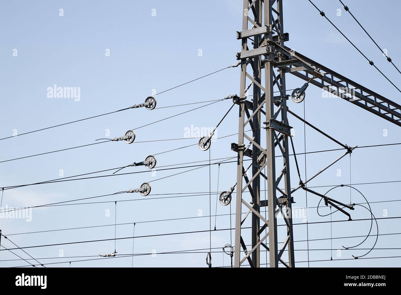 Electric overhead of an electrified railway line Stock Photo - Alamy