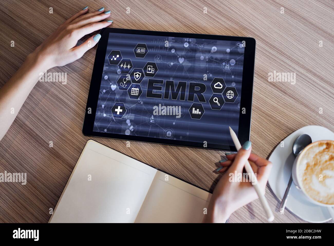 Electronic records management hi-res stock photography and images - Alamy