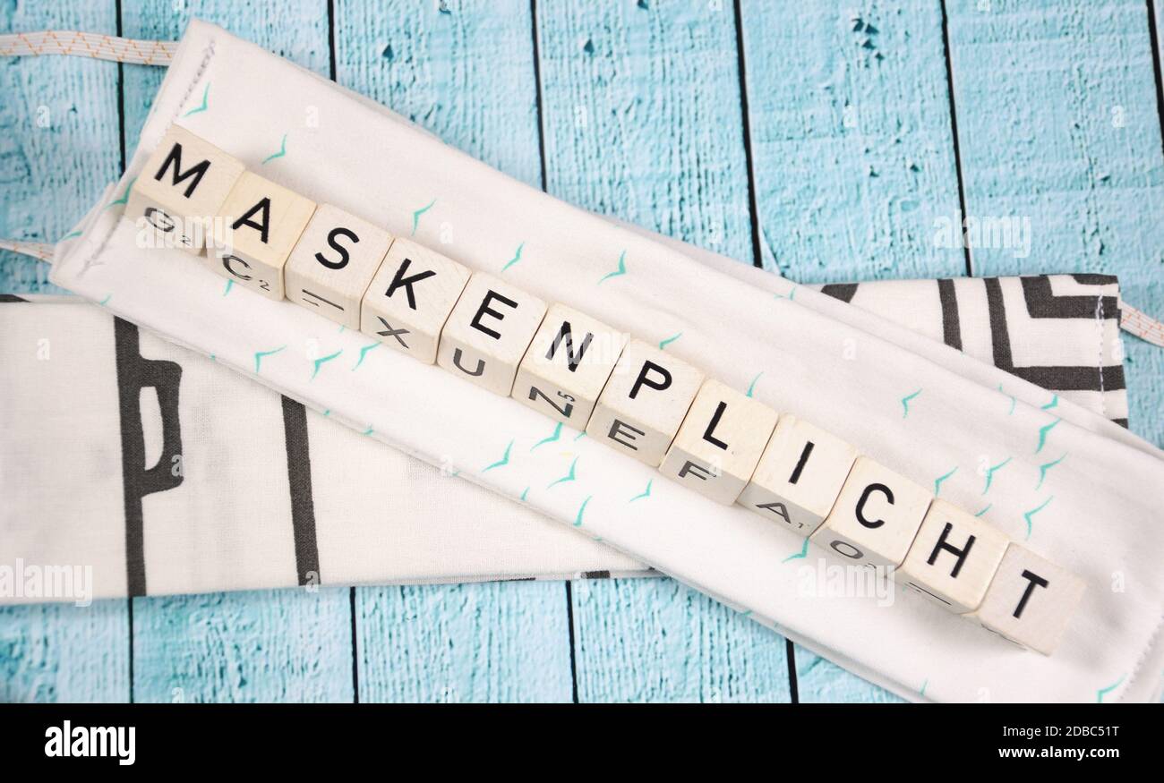 Makenpflicht – the german word for compulsory masks Stock Photo - Alamy