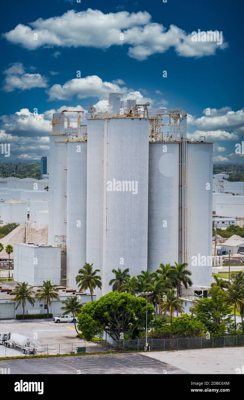 Tall tanks hi-res stock photography and images - Alamy