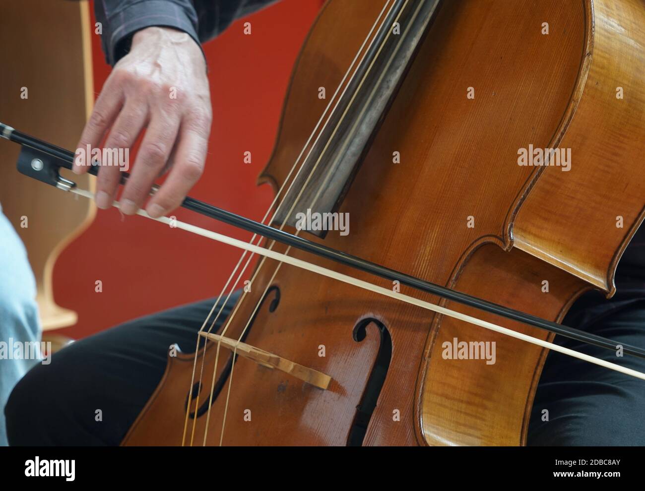 Cello concert hi-res stock photography and images - Alamy