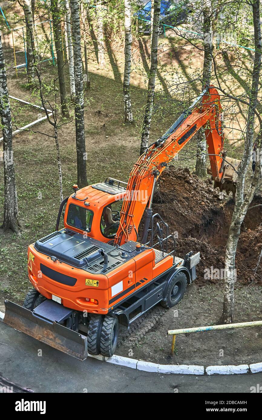Mini excavator hi-res stock photography and images - Alamy