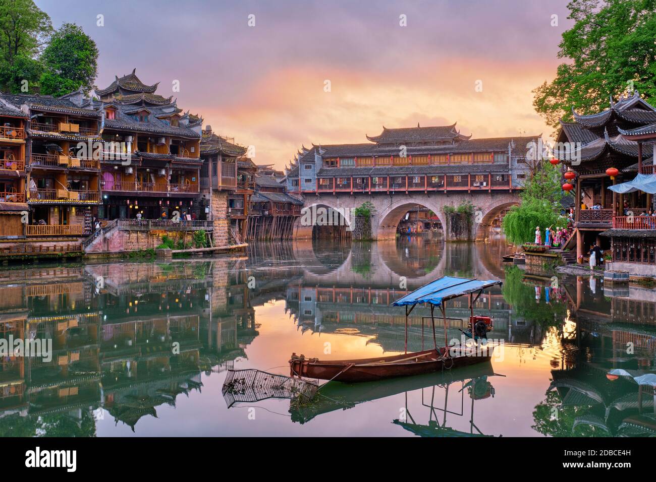 Chinese tourist attraction destination - Feng Huang Ancient Town ...