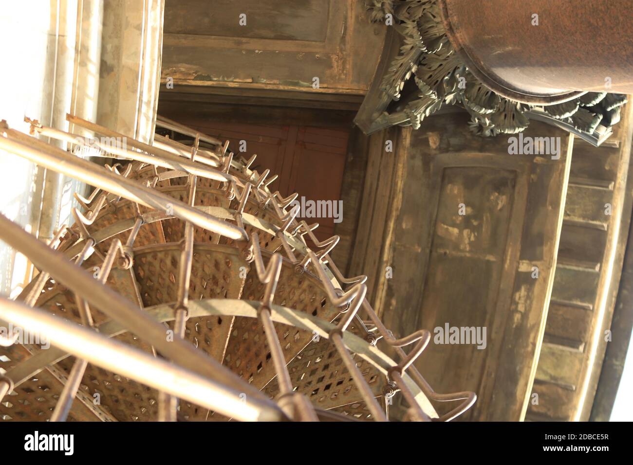 Iron spiral staircase hi-res stock photography and images - Alamy
