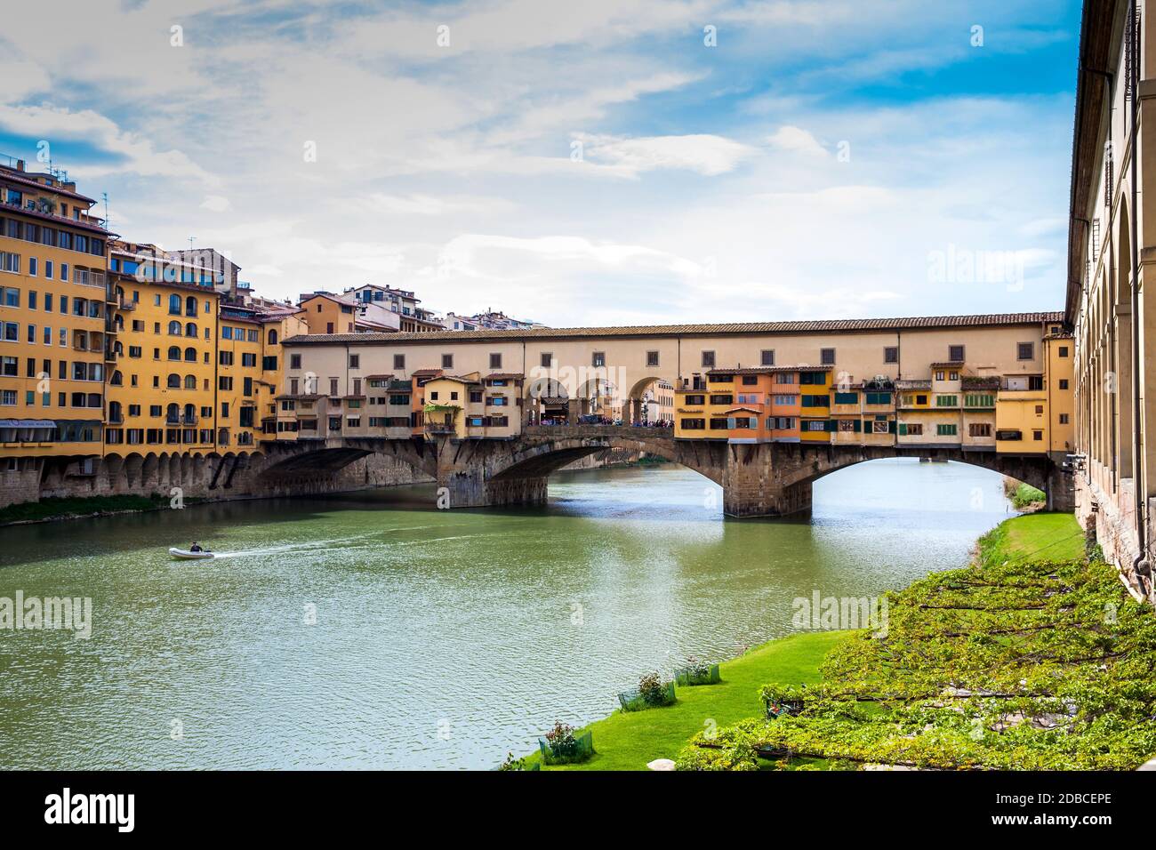 Ponte Vecchio a medieval stone closed-spandrel segmental arch bridge ...